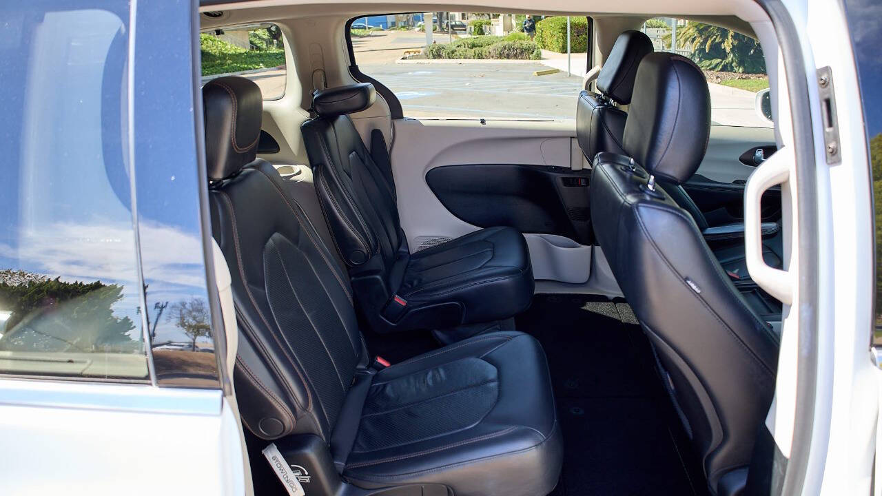 Used 2018 Chrysler Pacifica Touring L 4dr Mini Van 14995 - VIN ...