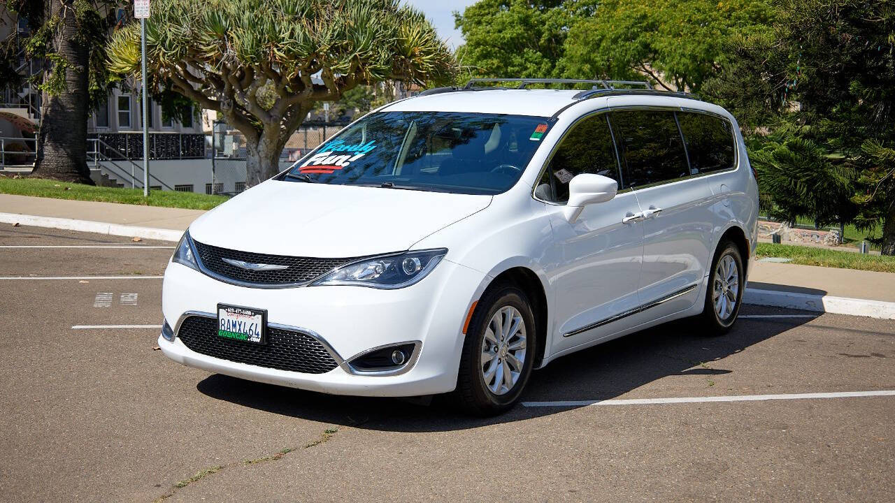 Used 2018 Chrysler Pacifica Touring L 4dr Mini Van 14995 - VIN ...