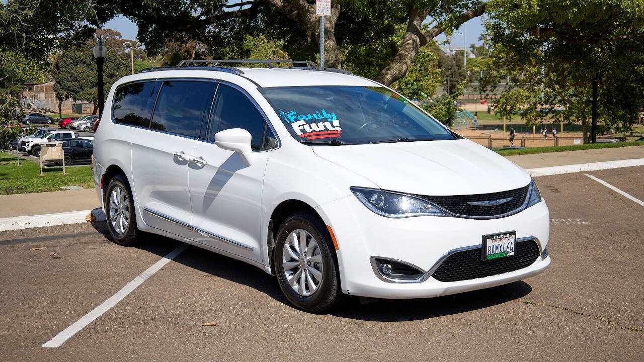 Used 2018 Chrysler Pacifica Touring L 4dr Mini Van 14995 - VIN ...