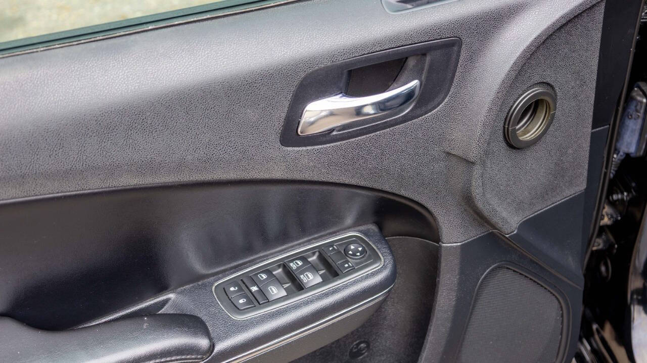 Used 2013 Dodge Charger SE 4dr Sedan 11995 - VIN: 2C3CDXBG8DH522482 ...