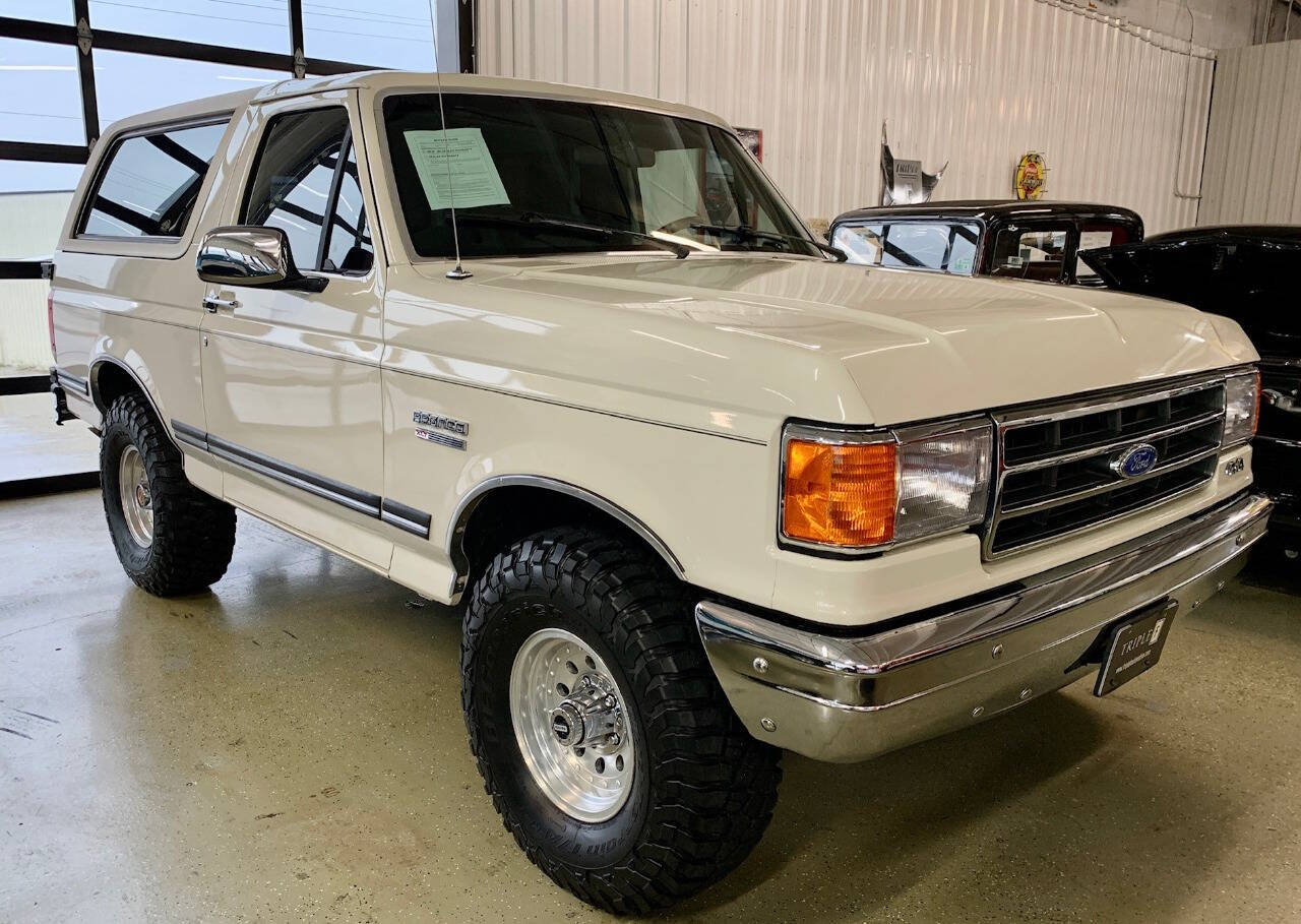 1990 Ford Bronco XLT For Sale | AllCollectorCars.com