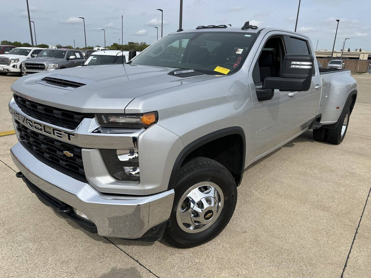 2022 Chevrolet 3500 Dually