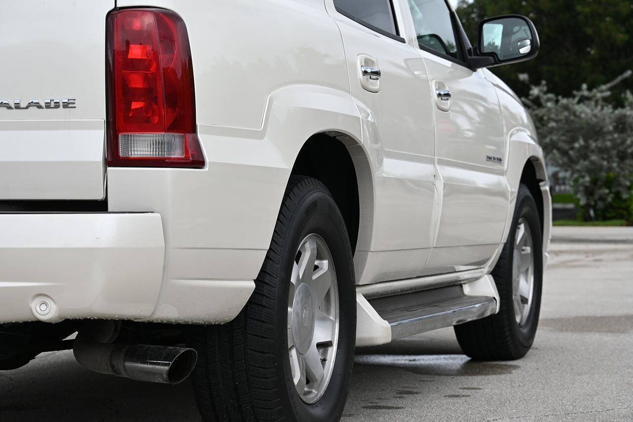 2005 Cadillac Escalade - accauctions.com