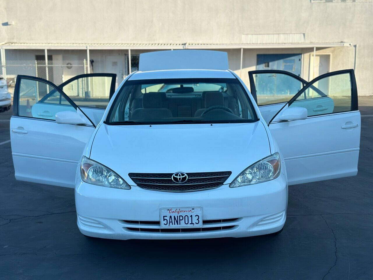 2003 Toyota Camry Le White