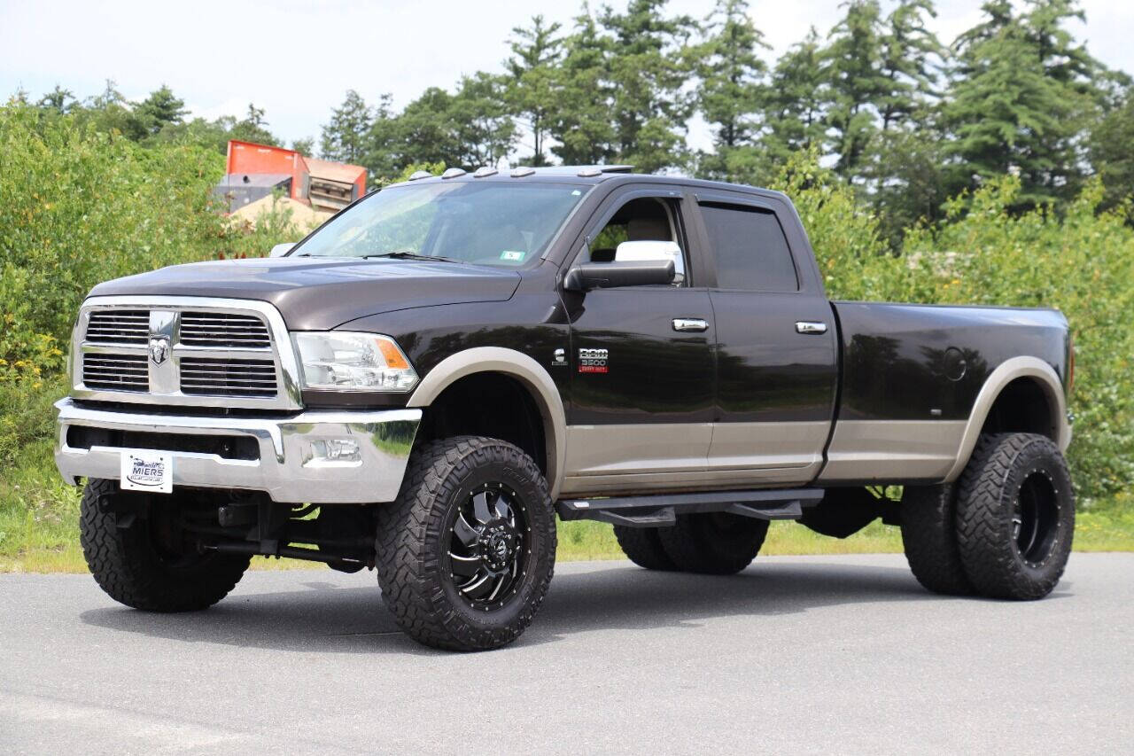 Dodge Ram 3500 Dually Mega Cab