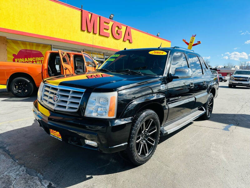 2005 Cadillac Escalade EXT For Sale - Carsforsale.com®
