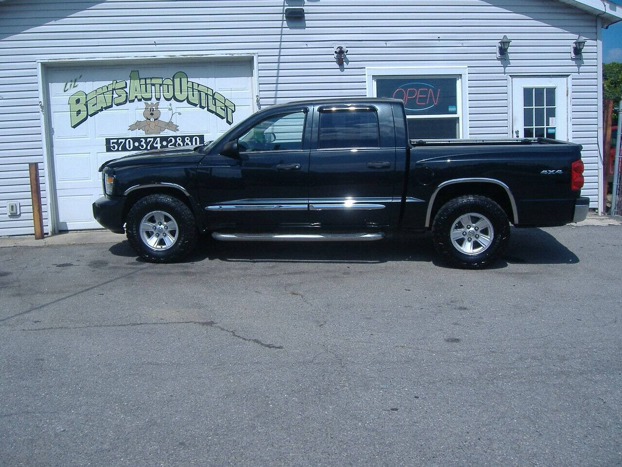 Lowered Dodge Dakota Quad Cab