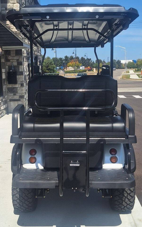 2025 Evolution Forester 6 Lifted Golf Cart | CartFinder