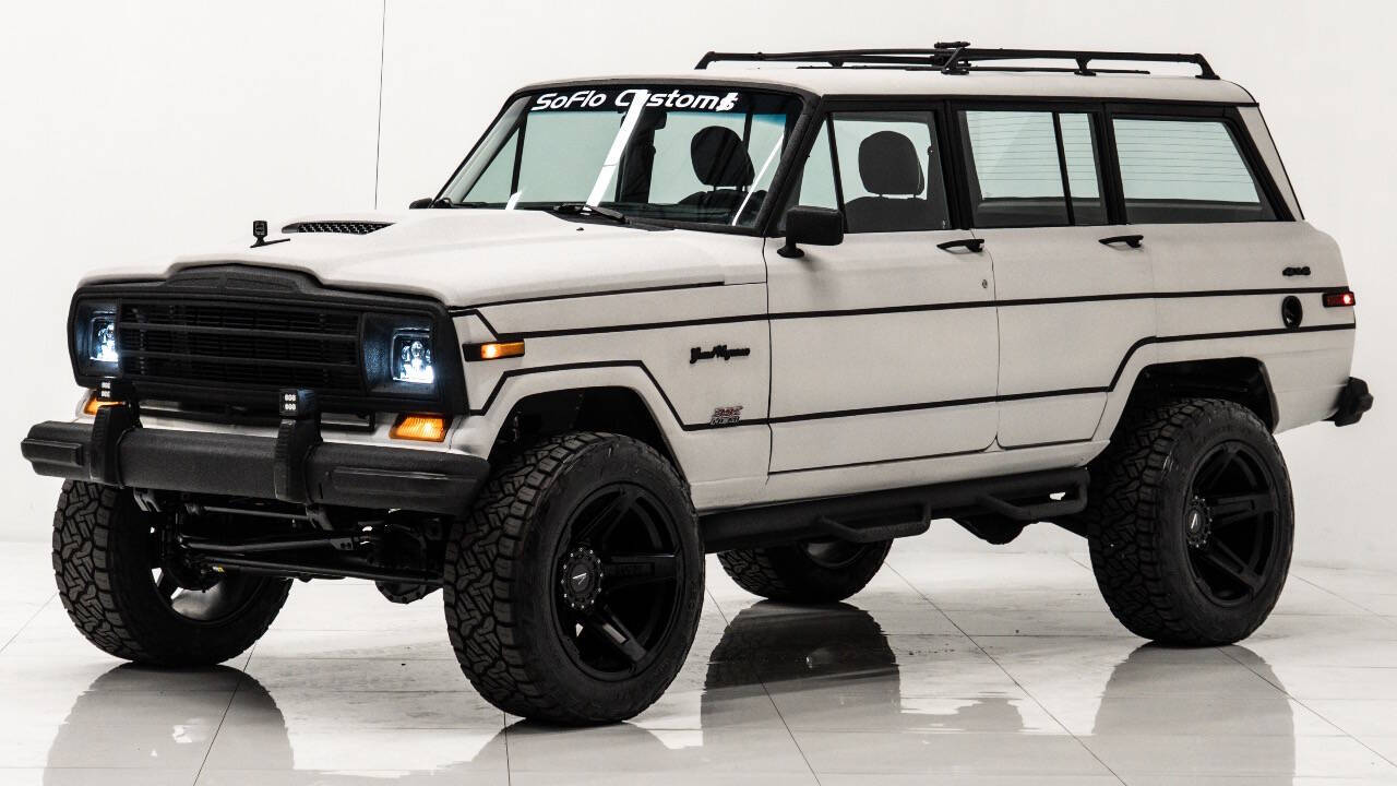 Custom Lifted 2025 Restomod Grand Wagoneer 4×4 - Soflo Customs