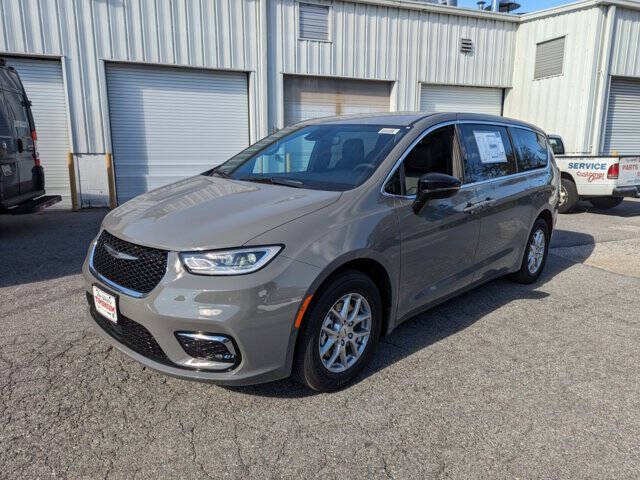 New Chrysler Pacifica Minivans For Sale In Waynesboro, PA - Carsforsale ...