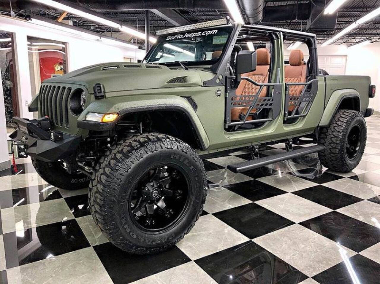 Custom Lifted 2020 Jeep Gladiator - Soflo Customs