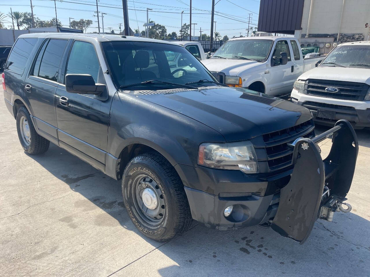 Ford Expedition vs INFINITI QX80 Comparison - CarGurus