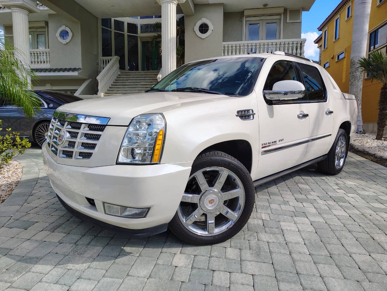 2013 Cadillac Escalade EXT For Sale - Carsforsale.com®