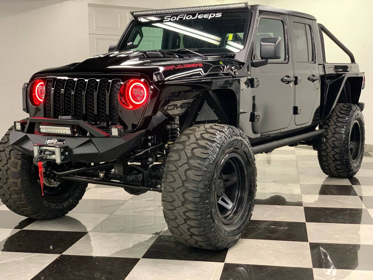 Custom Lifted 2020 Jeep Gladiator - Soflo Customs