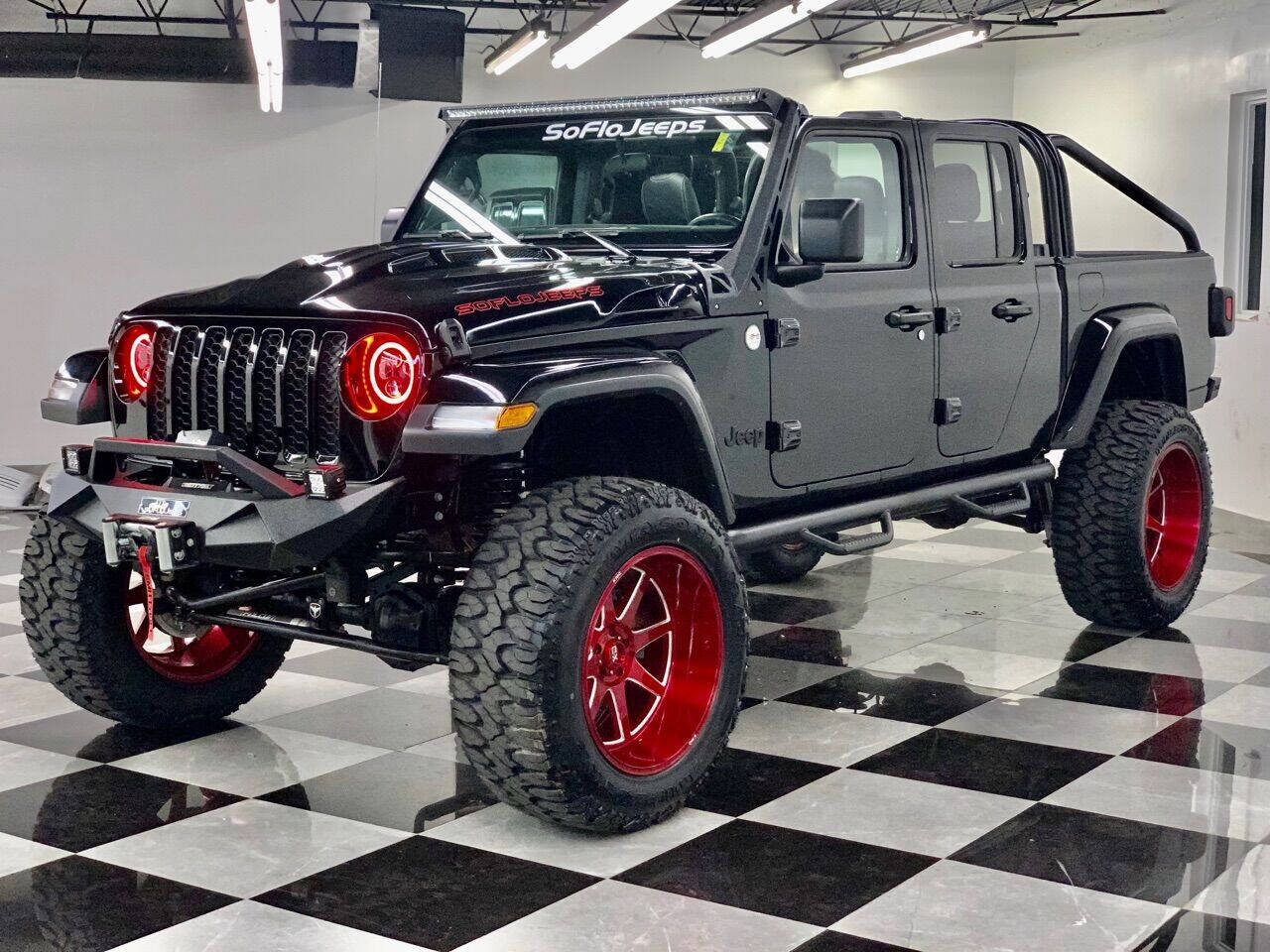 2020 Jeep Gladiator Black V6 2.0L - Soflo Customs