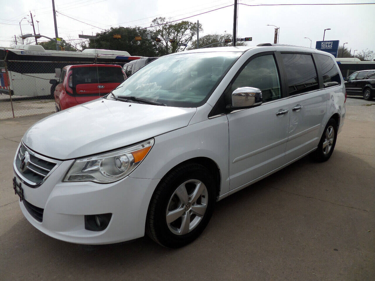 2014 Volkswagen Routan For Sale - Carsforsale.com®