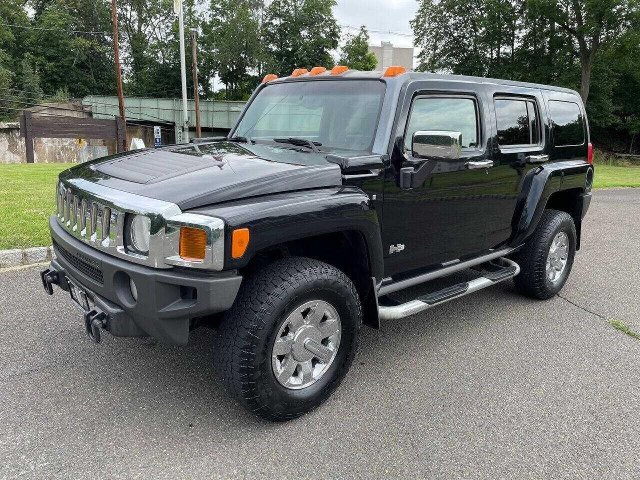 Hummer H3 Alpha Black
